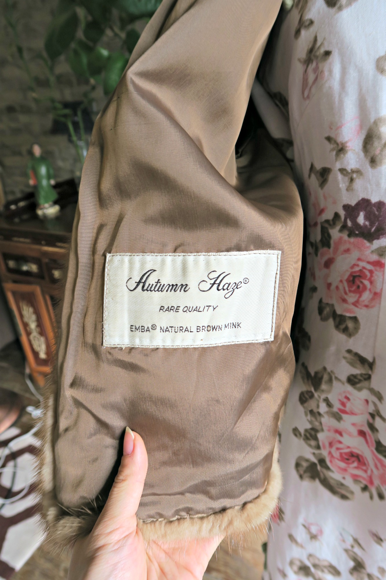 Qipao (cheongsam) with vintage fur jacket and hat « The Pankou